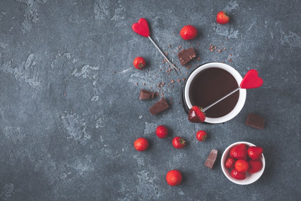 11 Elegant and Simple Romantic Desserts for Your Next Date Night - A ...